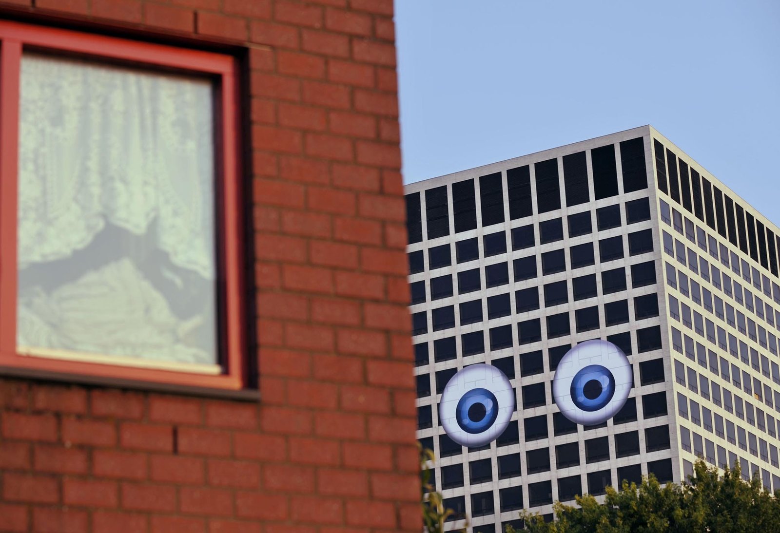 10,000 Eyes, an Iconic Campaign to Stop Shop Robberies in Rotterdam ...