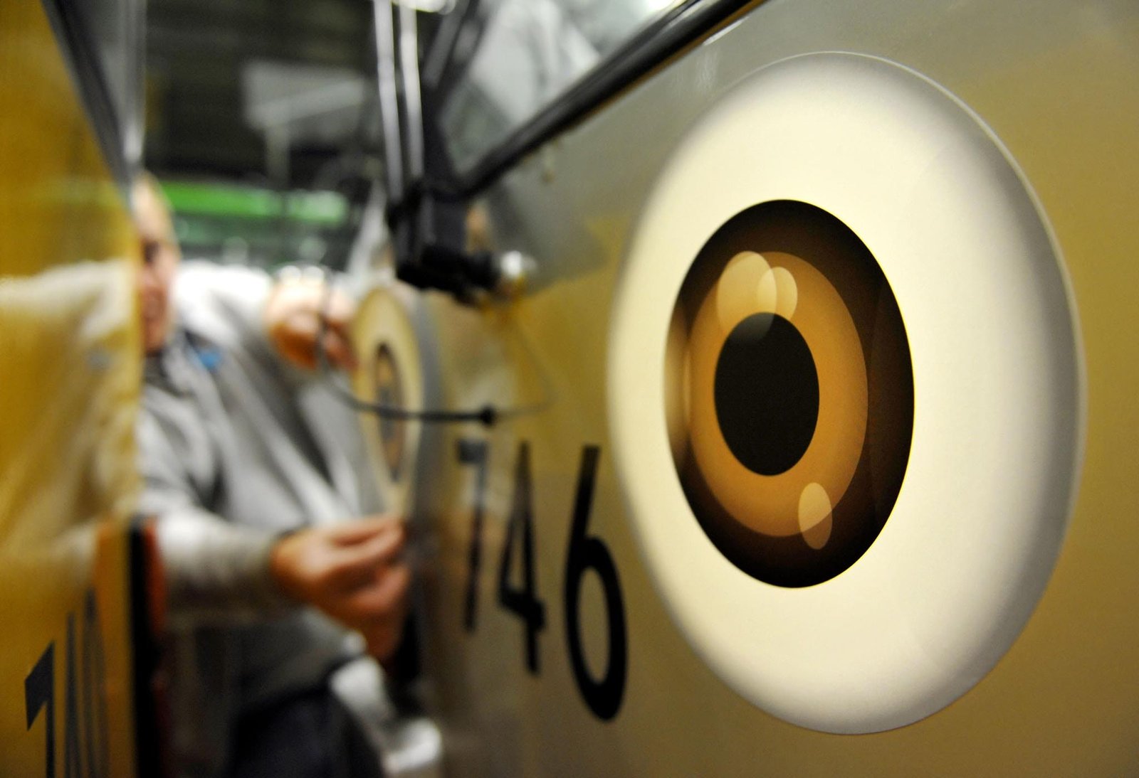 10,000 Eyes, an Iconic Campaign to Stop Shop Robberies in Rotterdam ...